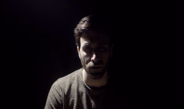 Tolga Eren - Güzel Sevenler Bilirler Şarkı Sözü - Şarkı - Gulum.net